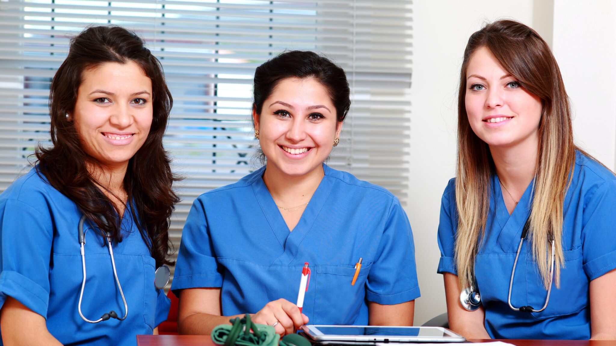 The Importance of Appearance for Nurses: Looking Good, Feeling Good ...